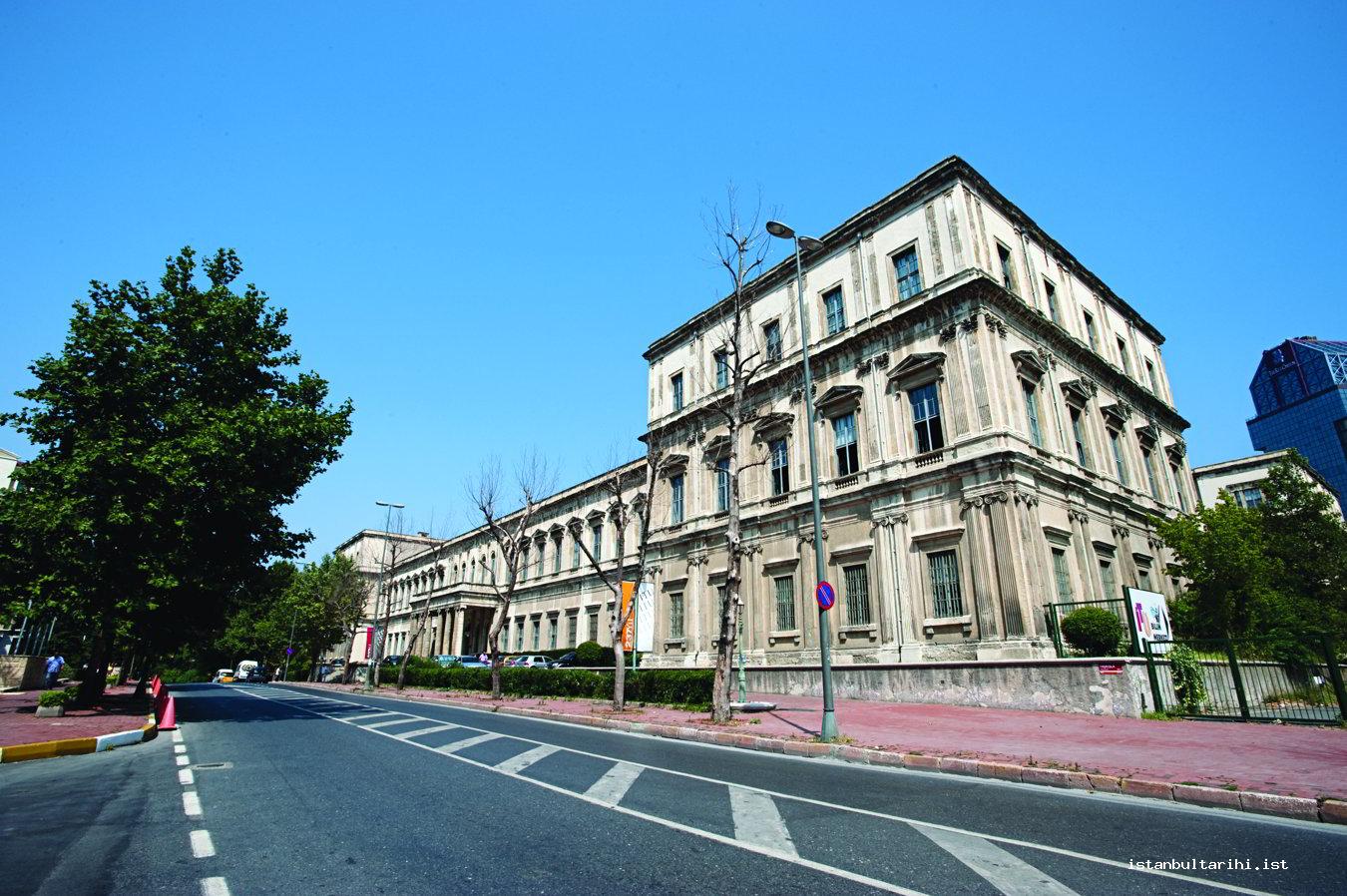 28- Taşkışla (Taksim)